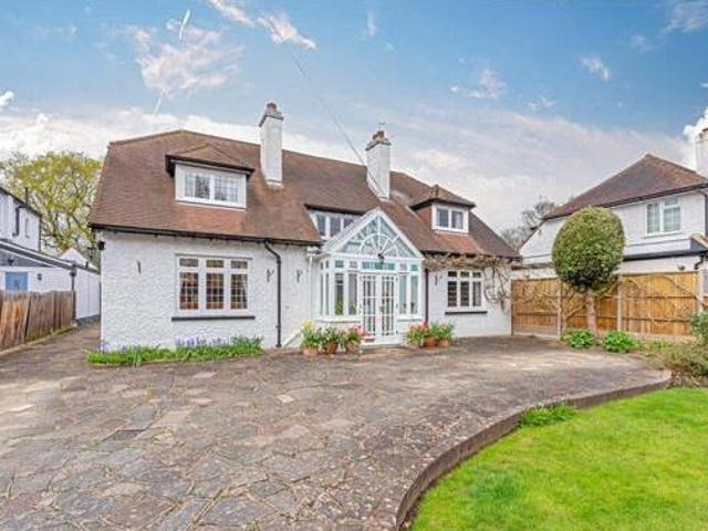 5 Bedroom Detached House For Sale In Hampton
