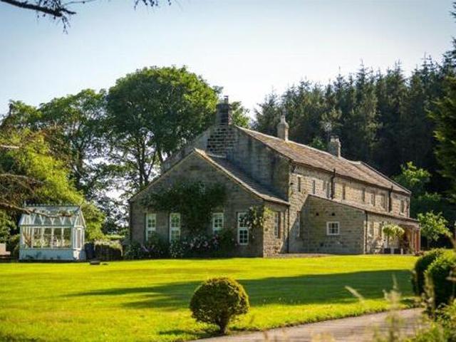 5 Bedroom Detached House For Sale In Harrogate, North Yorkshire