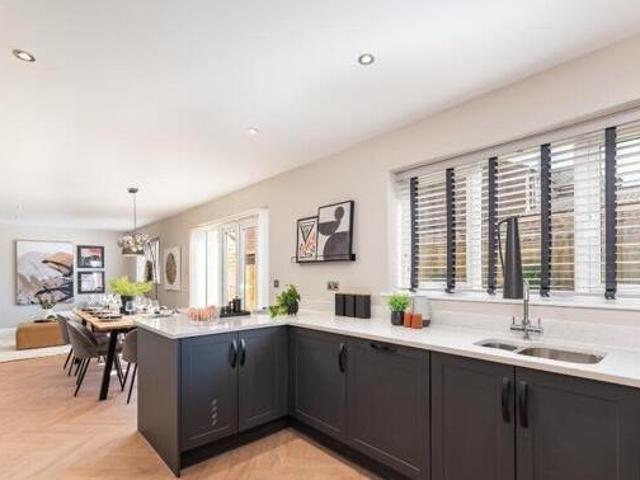 5 Bedroom Detached House For Sale In Harrogate