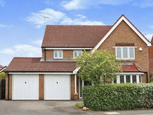 5 bedroom detached house for sale in Hewers Holt Barlborough Chesterfield S43