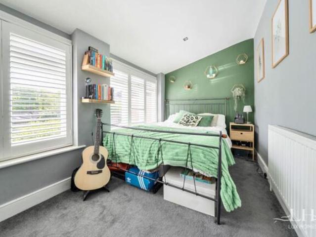 5 bedroom detached house for sale in Headley Chase, Brentwood, CM14