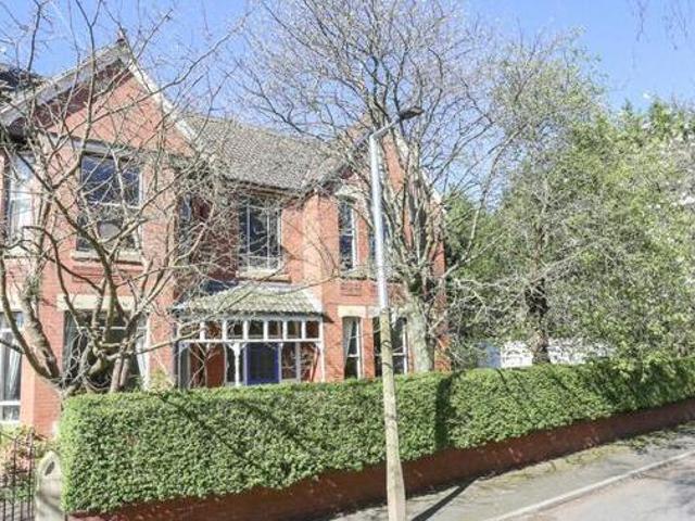 5 Bedroom Detached House For Sale In Heaton Moor, Stockport