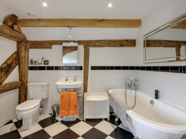 5 bedroom detached house for sale in Hecton Farm, Friday Street, ME17