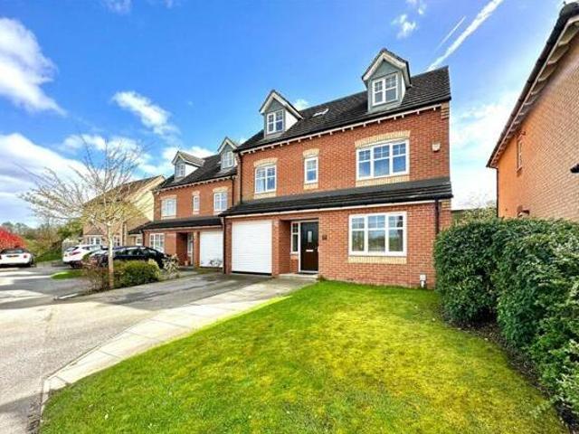 5 Bedroom Detached House For Sale In Hemsworth, Pontefract