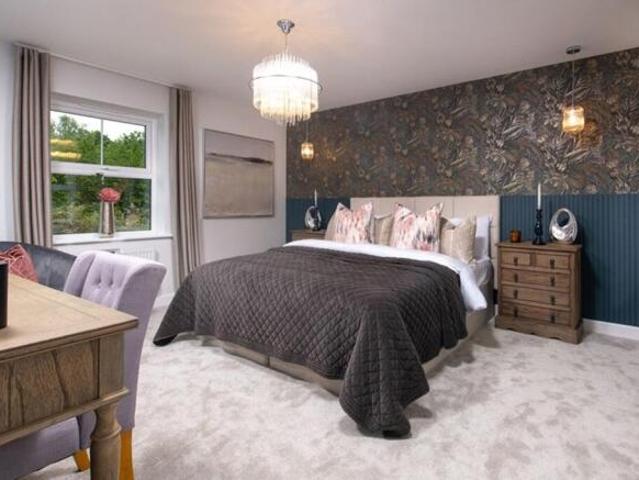 5 bedroom detached house for sale in Henley Gate, Ipswich, IP1