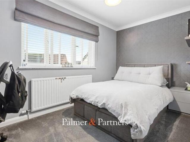 5 bedroom detached house for sale in Henniker Gate, Chelmer Village, Chelmsford, Essex, CM2