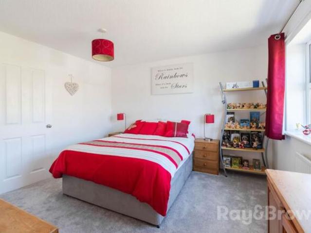 5 bedroom detached house for sale in Heol Peredur, Cardiff, CF14