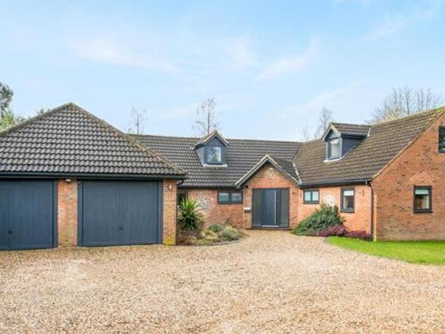 5 Bedroom Detached House For Sale In High Wycombe