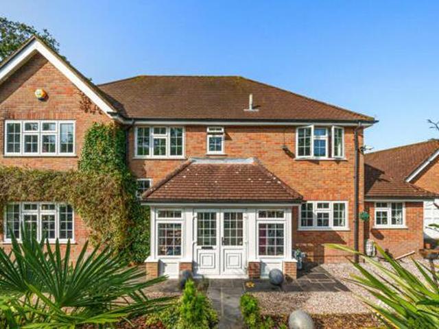 5 Bedroom Detached House For Sale In High Wycombe