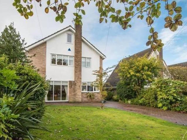 5 bedroom detached house for sale in High Moss Ormskirk L39