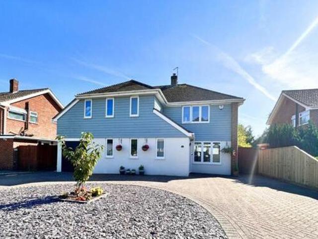 5 Bedroom Detached House For Sale In Highcliffe