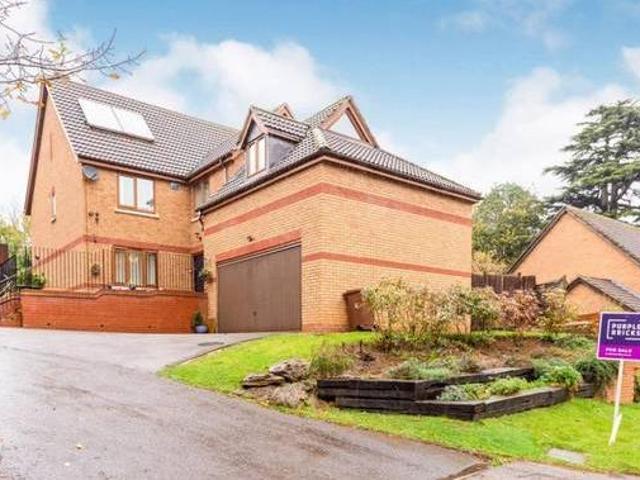 5 bedroom detached house for sale in Hightown Leyes Banbury OX16 OX16