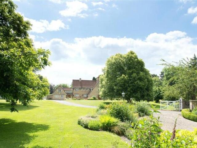 5 bedroom detached house for sale in Hill Top Lane, Pannal, Harrogate, North Yorkshire, HG3