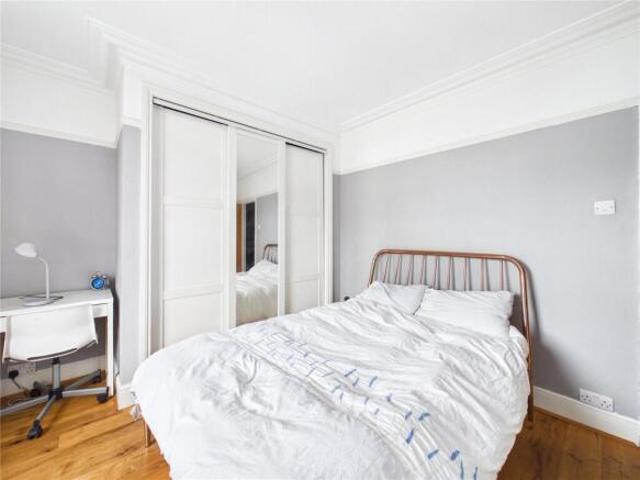 5 bedroom detached house for sale in Hill Road, Chelmsford, Essex, CM2