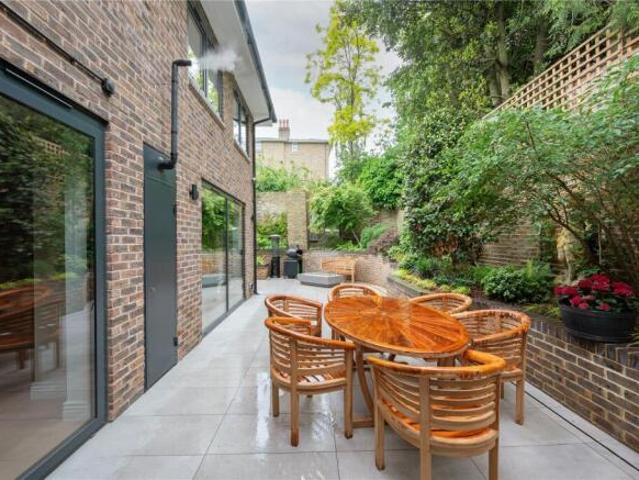5 bedroom detached house for sale in Hillside Close, St. John's Wood, London, NW8
