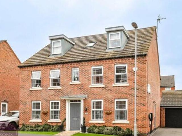 5 Bedroom Detached House For Sale In Hucknall, Nottingham