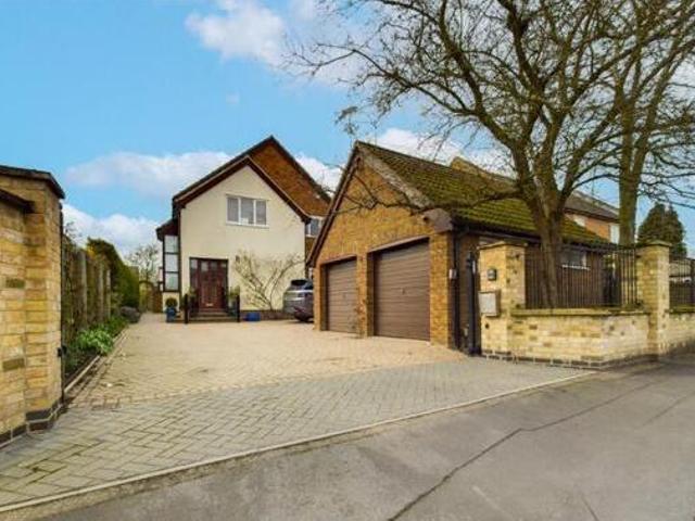 5 Bedroom Detached House For Sale In Huntingdon, Cambridgeshire
