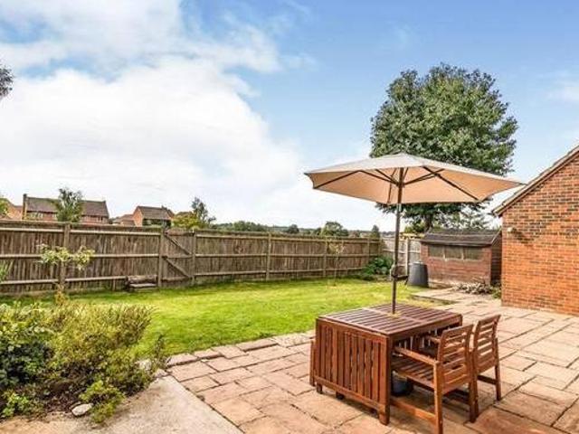 5 bedroom detached house for sale in Hurford Drive Thatcham RG19 RG19