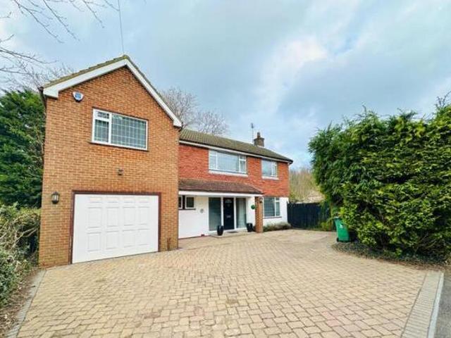 5 Bedroom Detached House For Sale In Hurstwood Road