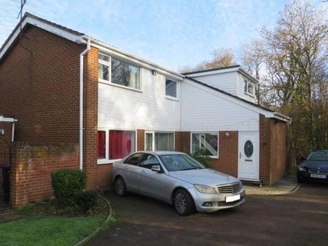 5 bedroom detached house for sale in Hyholmes Bretton Peterborough PE3