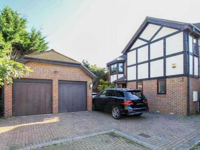 5 Bedroom Detached House For Sale In Ickenham