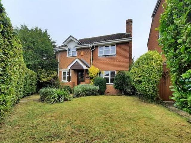 5 bedroom detached house for sale in Oak Drive Pulloxhill Bedford MK45