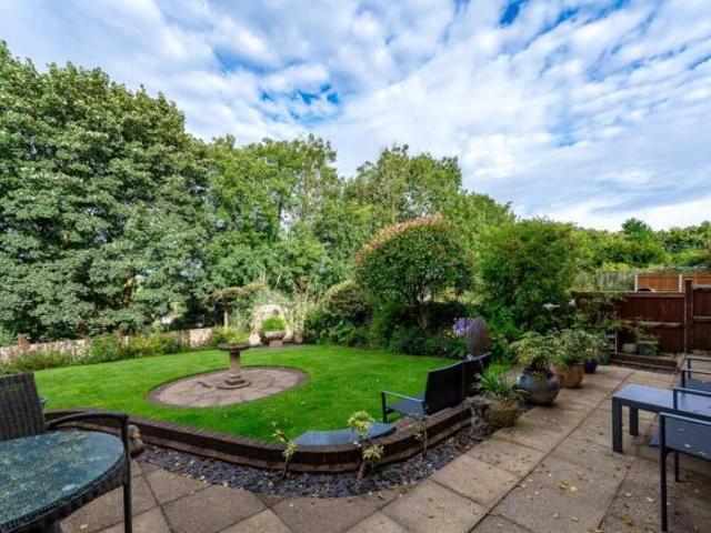 5 bedroom detached house for sale in Oakwood Gardens, Scotforth | Individually Designed Detached Family Home, LA1