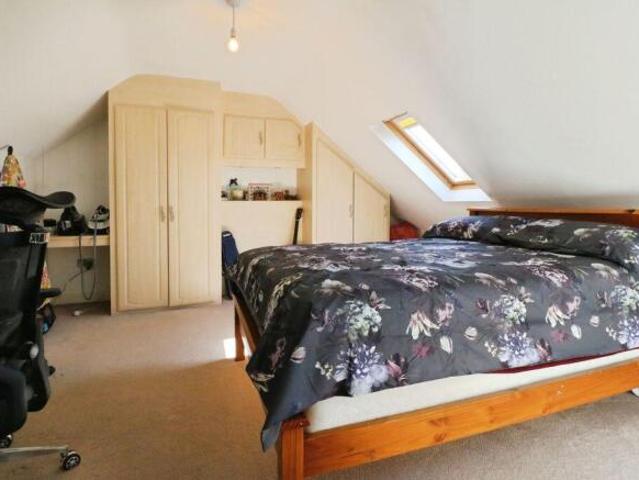 5 bedroom detached house for sale in Off Langley Road 5 beds 3bath, SL3