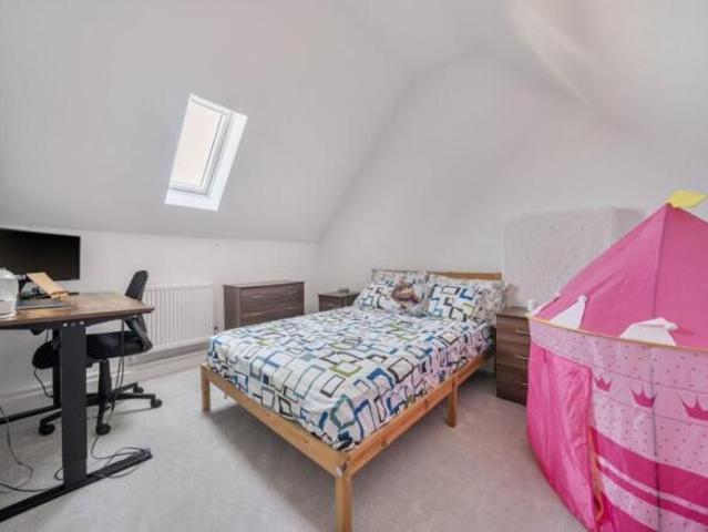5 bedroom detached house for sale in Okus Road, Swindon, SN1 4LE, SN1