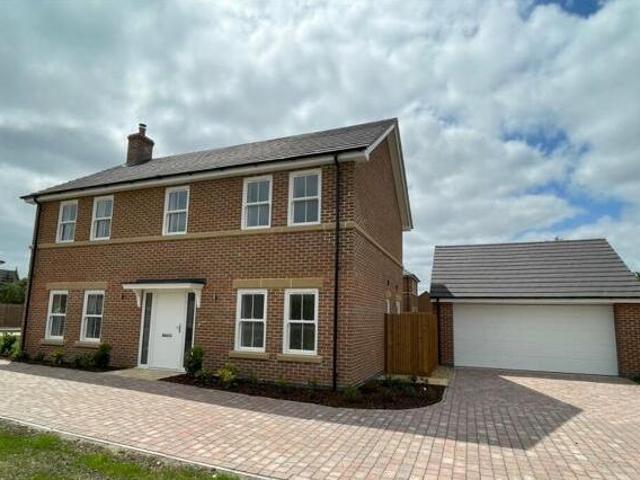 5 Bedroom Detached House For Sale In Old Croft Place, Welney