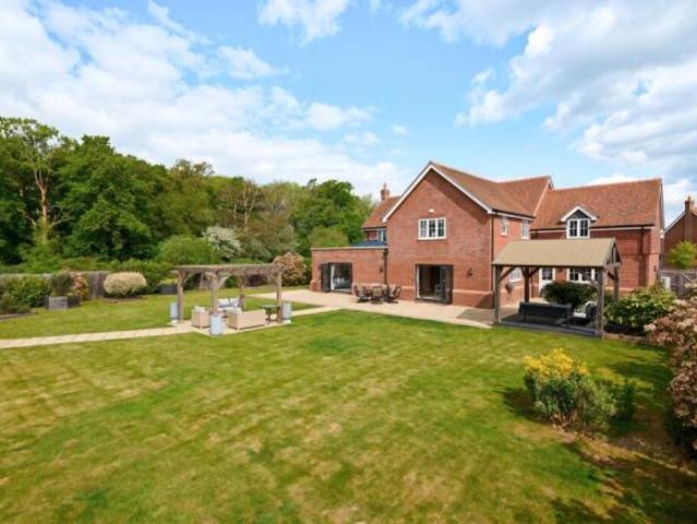 5 bedroom detached house for sale in Old Hall Park, Headcorn, TN27