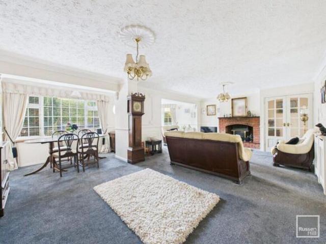 4 bedroom detached house for sale in Olive Road, New Costessey, NR5