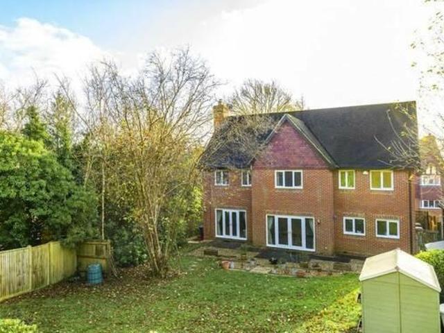 5 bedroom detached house for sale in Orchard Way Sedlescombe TN33
