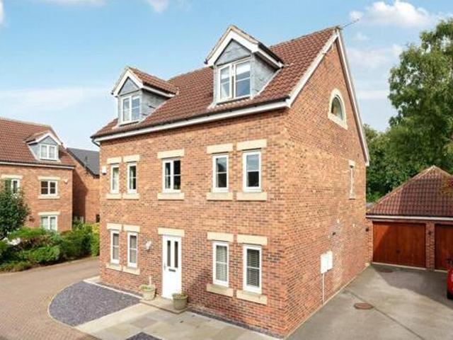5 Bedroom Detached House For Sale In Oulton