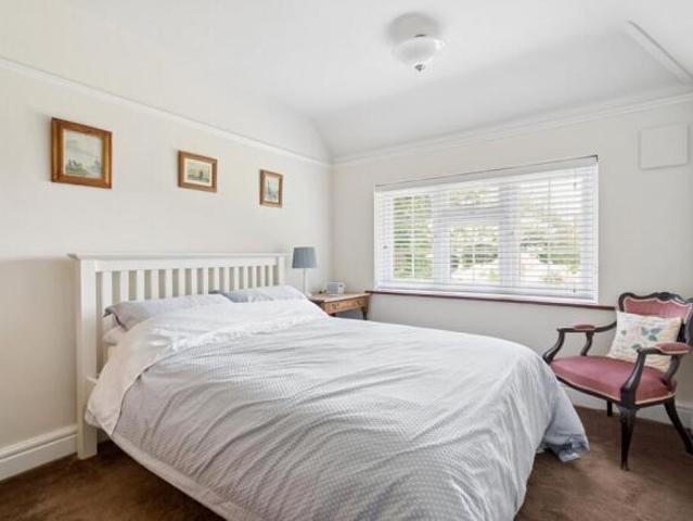 5 bedroom detached house for sale in Oxhey Road, Watford, WD19 4QE, WD19