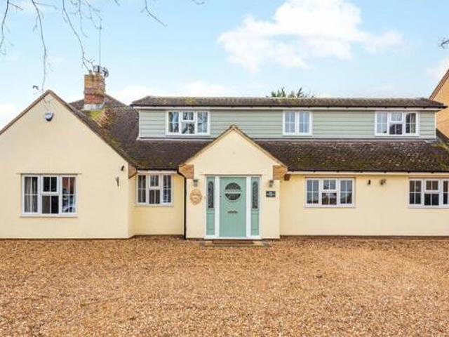 5 Bedroom Detached House For Sale In Lower Stondon, Bedfordshire