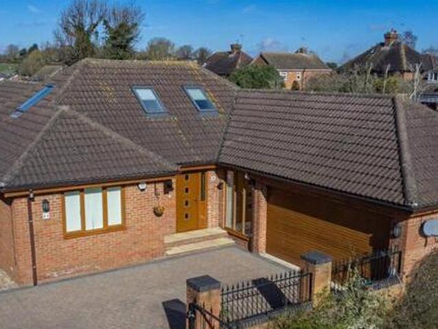 5 Bedroom Detached House For Sale In Lower Stondon, Henlow