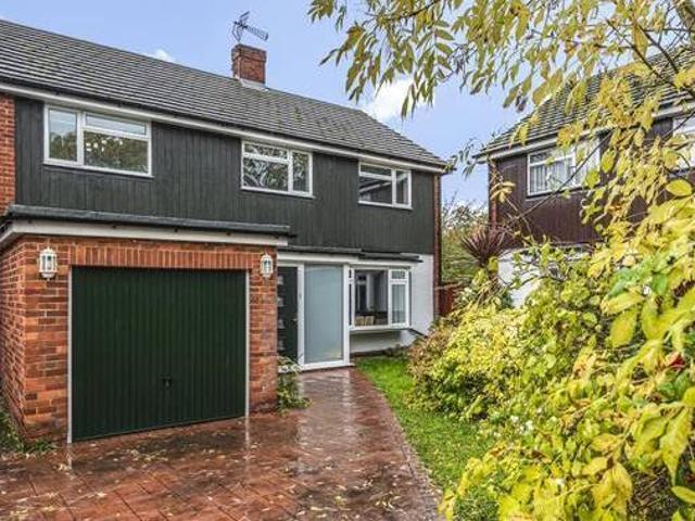 5 bedroom detached house for sale in Lower Sunbury Middlesex TW16 TW16