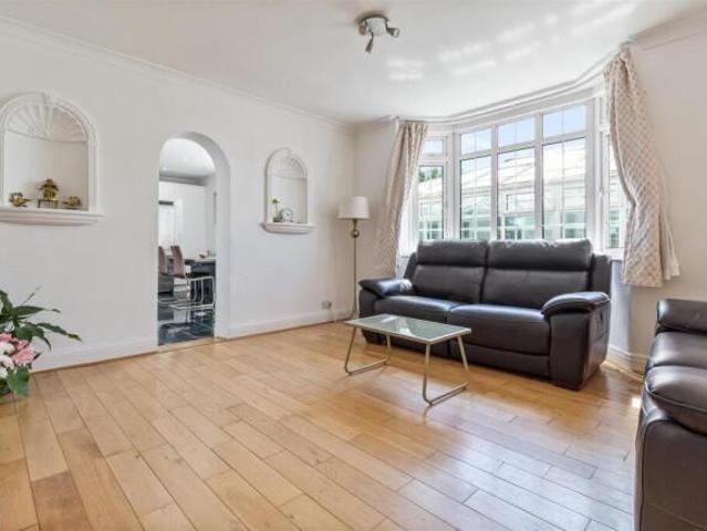 5 bedroom detached house for sale in Loxwood Avenue, Worthing, BN14