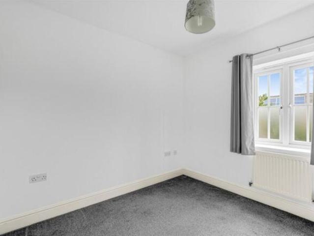 5 bedroom detached house for sale in Lockwood Chase, Oxley Park, Milton Keynes, MK4