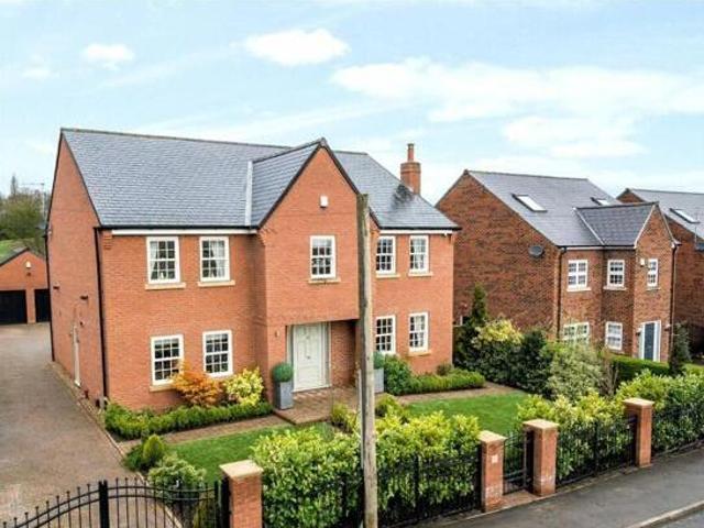 5 Bedroom Detached House For Sale In Lofthouse, Wakefield