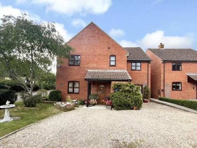 5 Bedroom Detached House For Sale In Longcot, Faringdon