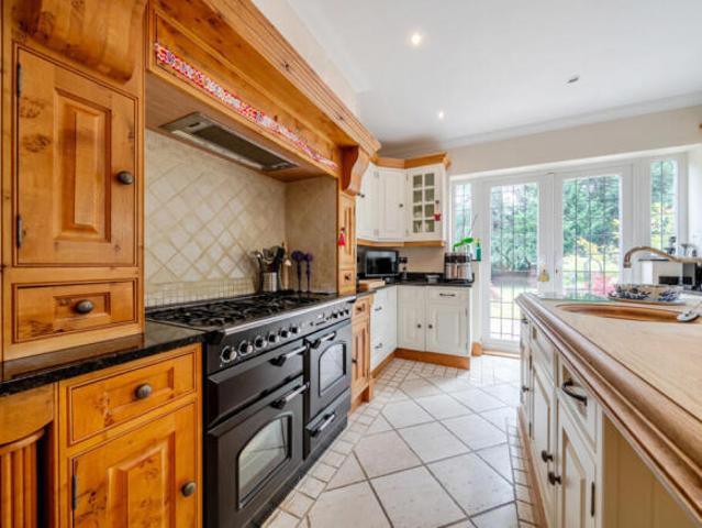 5 bedroom detached house for sale in Longdon Wood, Keston, BR2