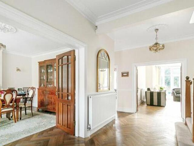 5 Bedroom Detached House For Sale In London