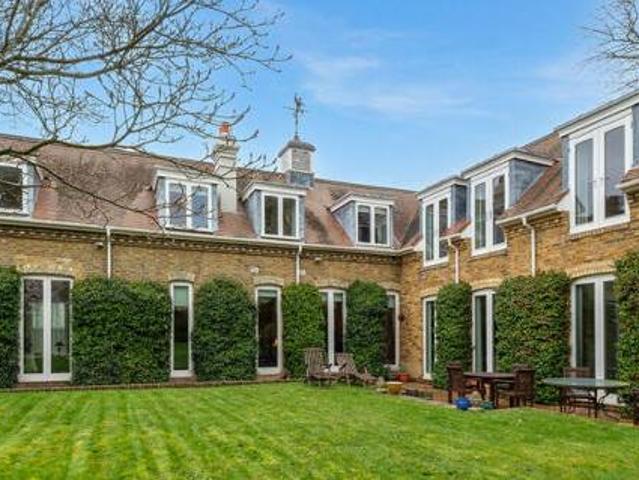 5 Bedroom Detached House For Sale In London