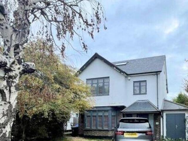 5 Bedroom Detached House For Sale In London