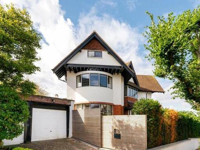 5 Bedroom Detached House For Sale In London