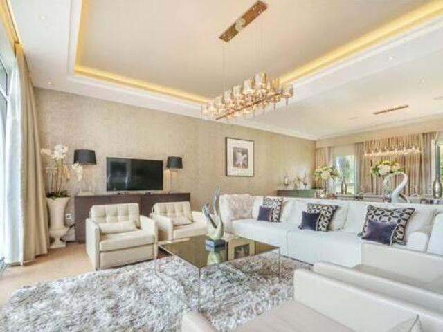 5 Bedroom Detached House For Sale In London