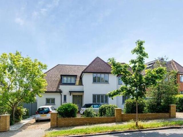 5 Bedroom Detached House For Sale In London