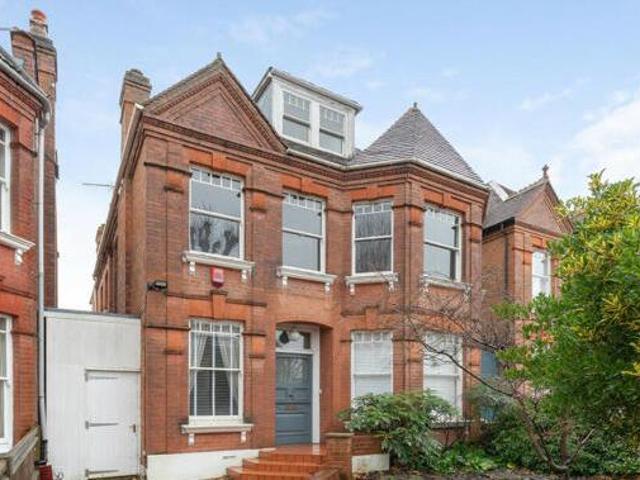 5 Bedroom Detached House For Sale In London